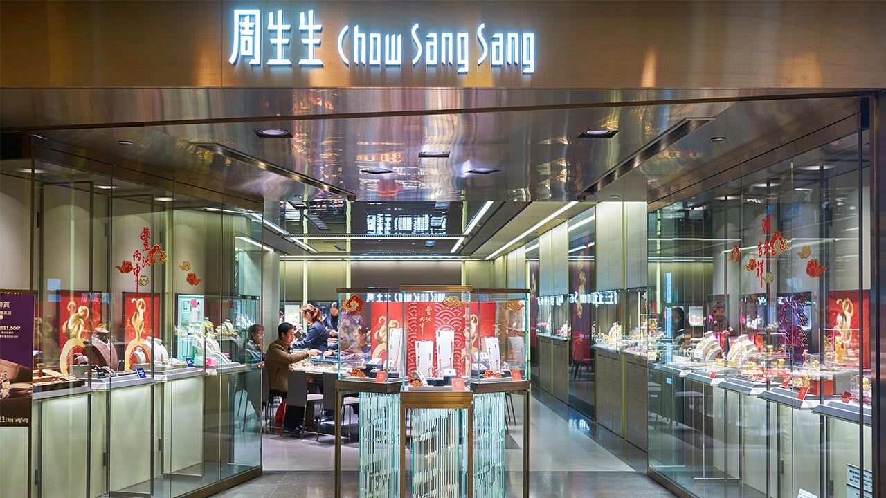 Chow Sang Sang Closes Stores Amid Market Challenges