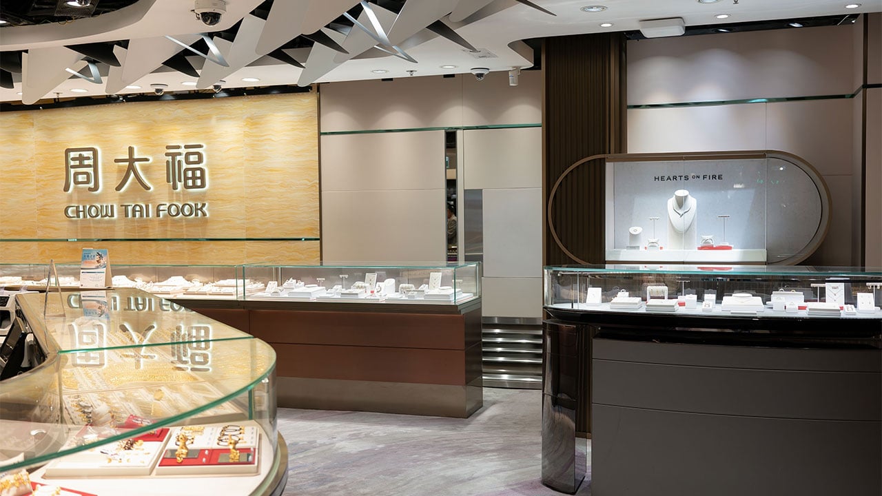 Chow Tai Fook Sales Rebound in Second Quarter