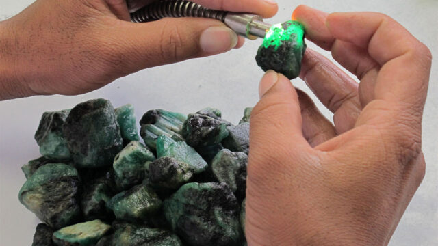 Gemfields Auction Sees Emerald Prices Improve