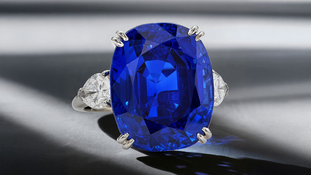 Blue Diamond Sotheby's Auction Record: 7 Jaw-Dropping Moments from $30M ...
