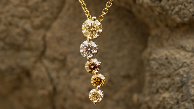 A Stunning New Gemstone: Introducing Aquadité